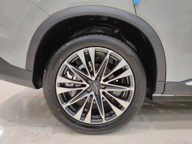 全新风光580实车到店，1.5T+6AT+四轮独悬，二排独立座椅是亮点！_搜狐汽车_搜狐网