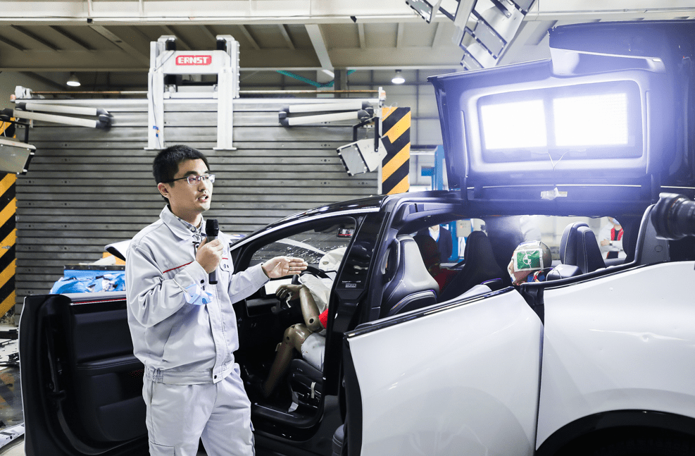 靠品质说话，高合HiPhi X在C-NCAP碰撞测试“撞”出安全感_搜狐汽车_搜狐网