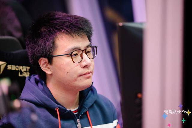 Dota2-节奏狂魔？Zard透露：我听说rOtK他们暂时还回不了国！_刀塔