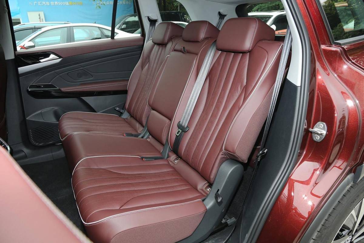 真要花30万买电动SUV，ID6X比Model Y更值得推荐，看完你就懂了_搜狐汽车_搜狐网