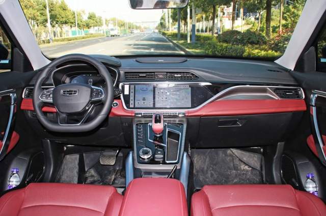 依旧出众 试驾吉利博越X 1.8T+6AT_搜狐汽车_搜狐网