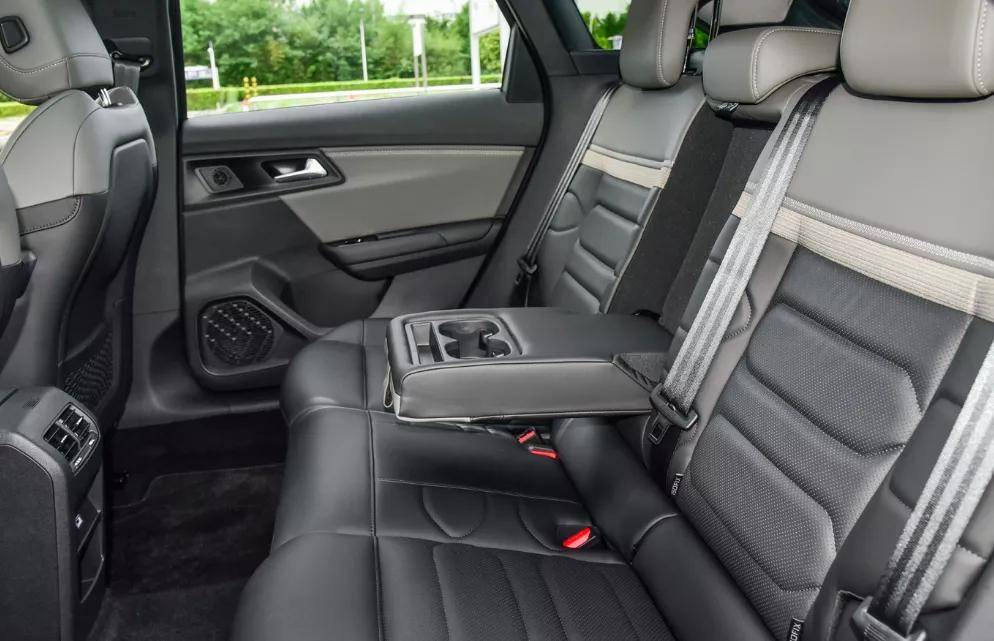 1.6T+8AT，纯正欧洲品牌，这款旅行车不到15万就能拿下_搜狐汽车_搜狐网