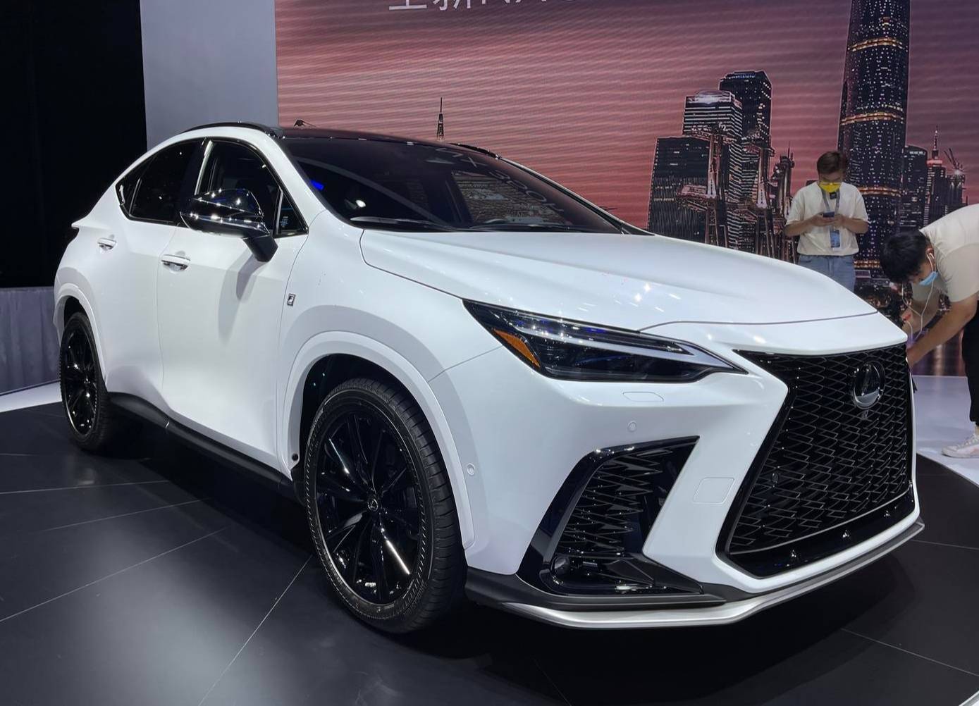 NX：立体化造型+2.0T引擎，竞争GLC和X3，预售30万，相当犀利！_搜狐汽车_搜狐网