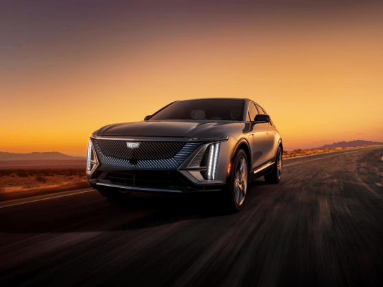 蔚来ES8与凯迪拉克LYRIQ多项对比，到底是买产品还是买花哨？_搜狐汽车_搜狐网