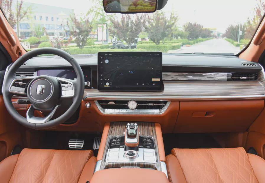 国产高端SUV对决谁更值得买？坦克500 PK红旗HS7_搜狐汽车_搜狐网