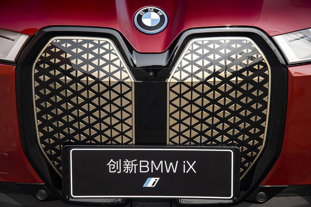 豪华大型电动SUV的“新地标” BMW iX如何超越这个时代？_搜狐汽车_搜狐网