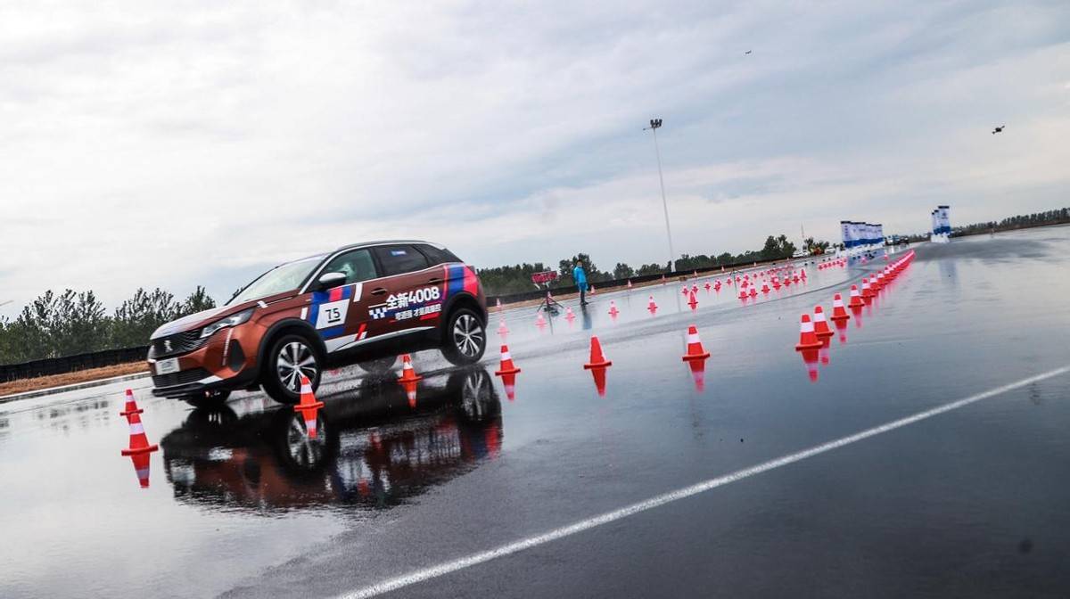 标致全新4008 EP发动机搭配爱信8AT_搜狐汽车_搜狐网