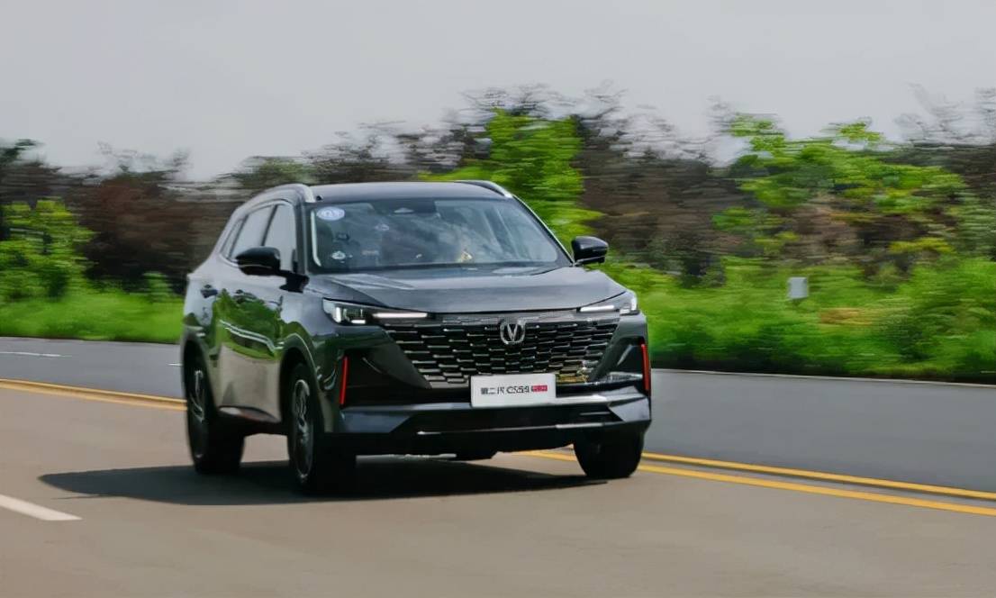 第二代CS55PLUS颜值智商双在线，这才是年轻人想要的年终奖_搜狐汽车_搜狐网