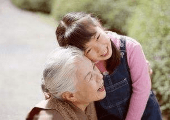 为啥孩子越长大越不愿去姥姥家?不是姥姥不好,背后原因很现实 昊昊 老人 小时候