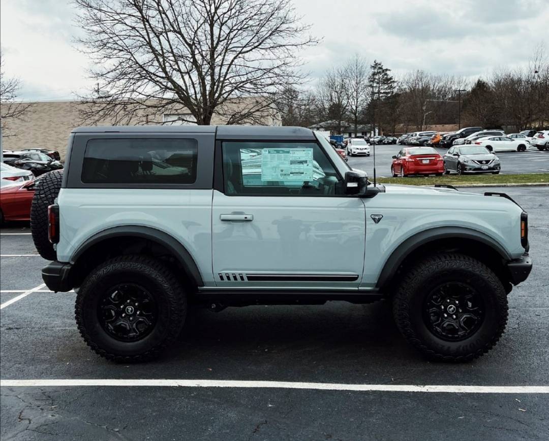 首批低配bronco曝光！取消铁轮毂，增加7速手动，保留四驱依然霸气_搜狐汽车_搜狐网