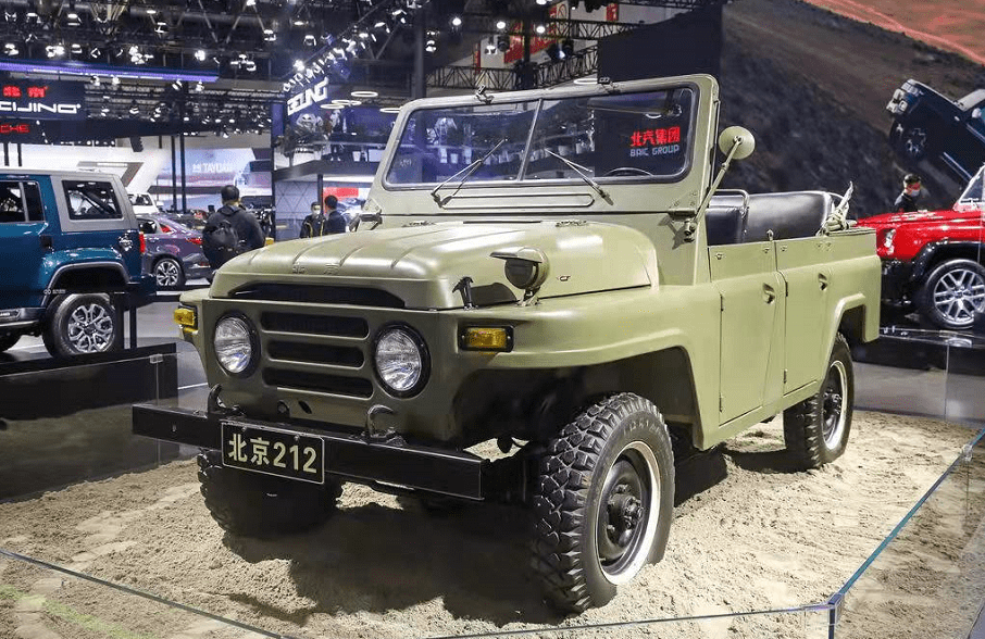 北汽BJ212终迎换代，56年戎马告一段落，新款能挑战坦克300吗？_搜狐汽车_搜狐网