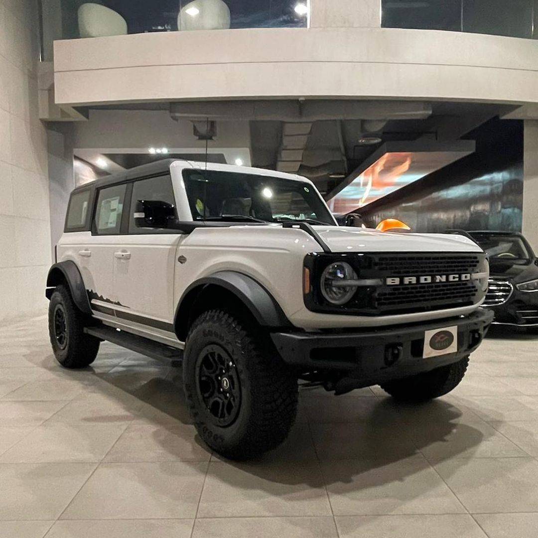 首批BRONCO新车型曝光！可拆卸车顶+四驱，造型霸气，海外落地35万_搜狐汽车_搜狐网