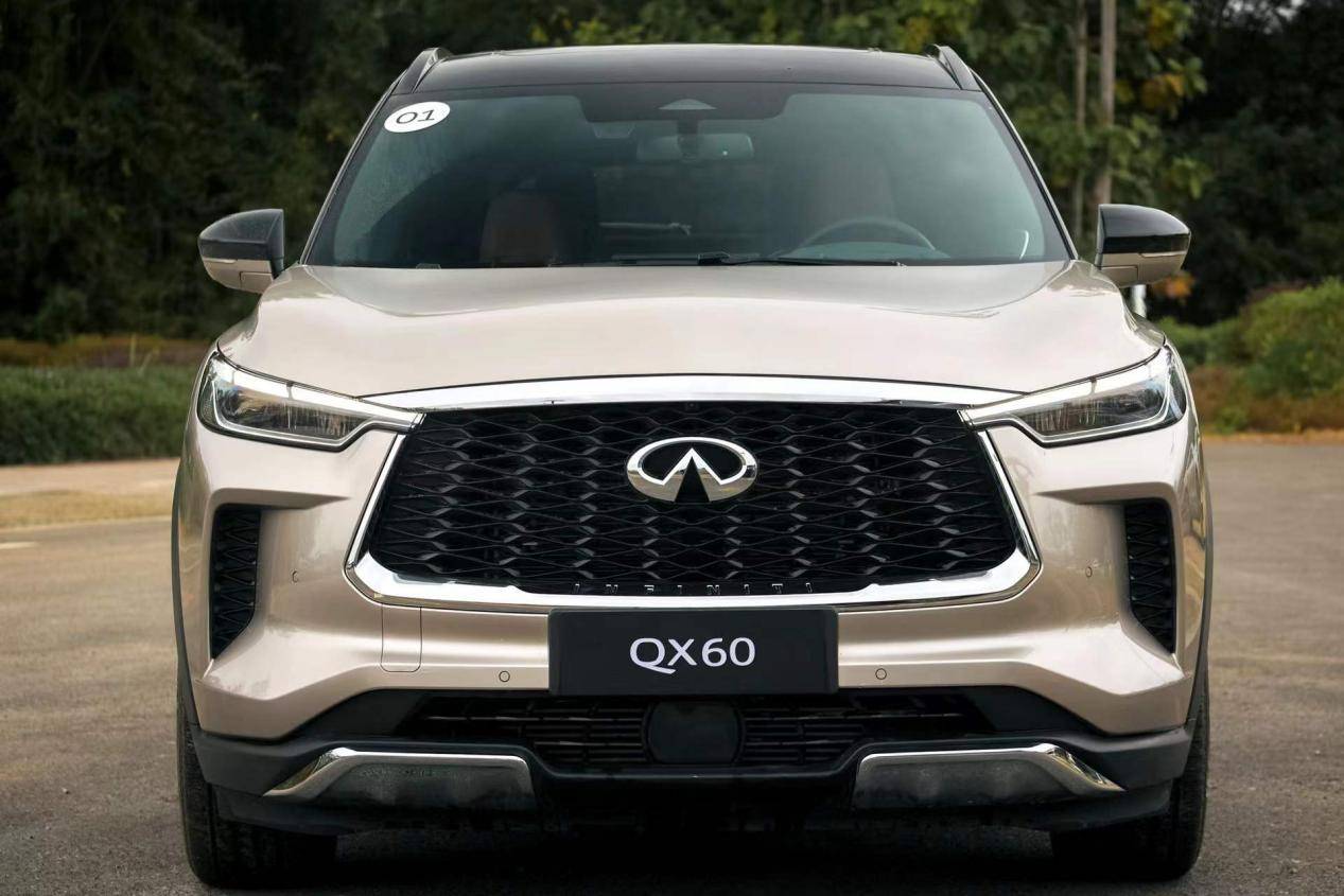 试驾英菲尼迪QX60，动感且豪华，9AT更加丝滑_搜狐汽车_搜狐网