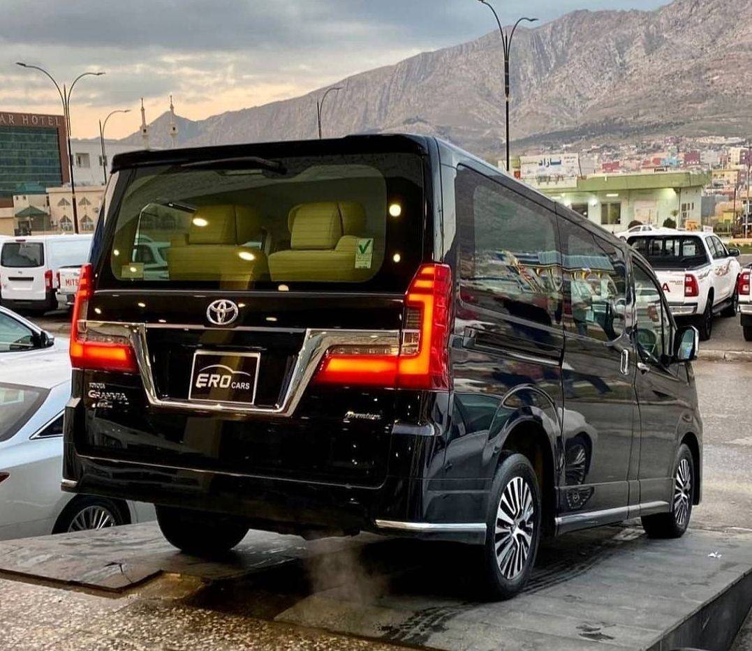 代号GRANVIA？一汽丰田全新MPV曝光，提供6/9座，或搭2.5L混动_搜狐汽车_搜狐网