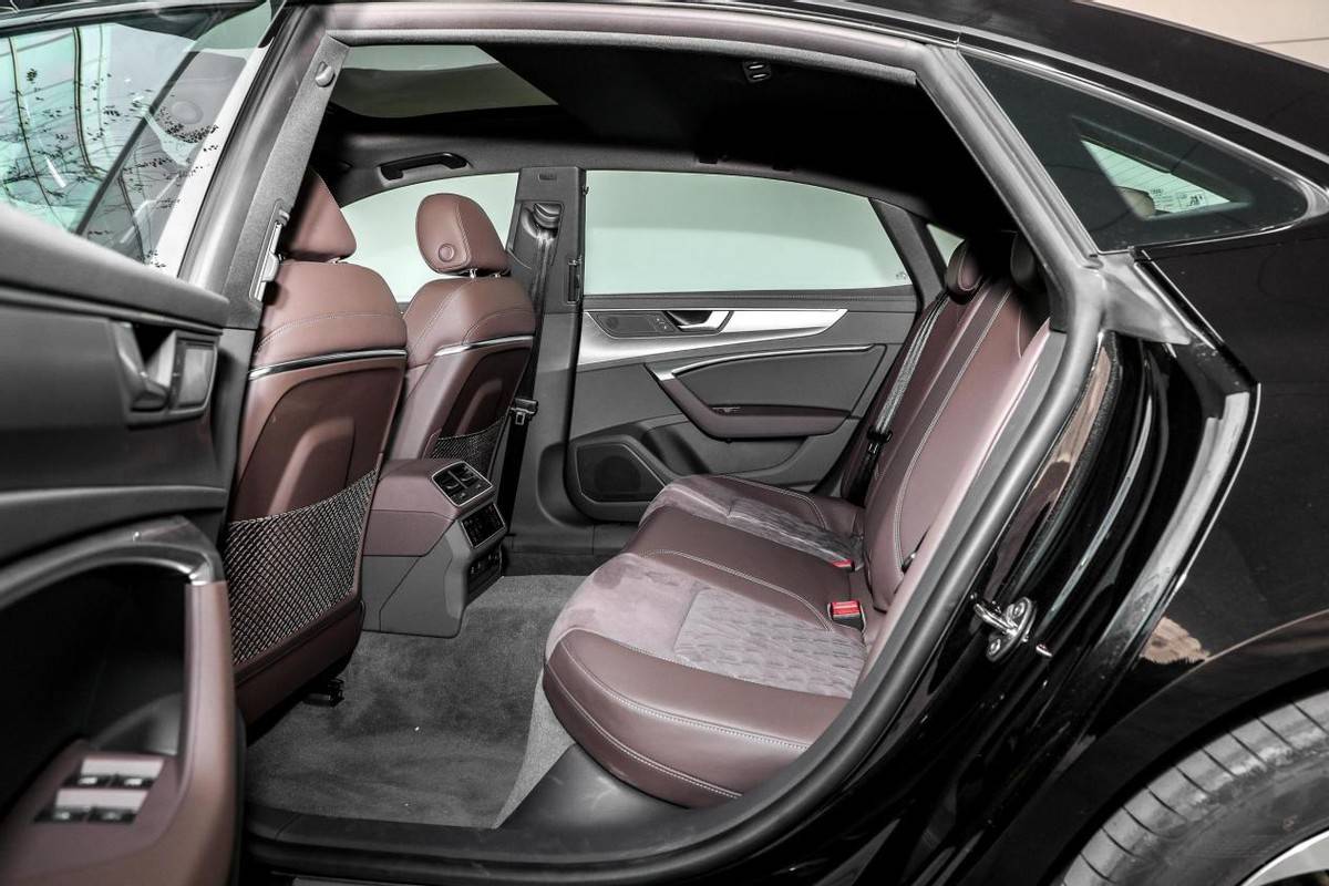 售价45.97万起，肖战代言的全新奥迪A7L香不香？竞争56E有戏吗？_搜狐汽车_搜狐网