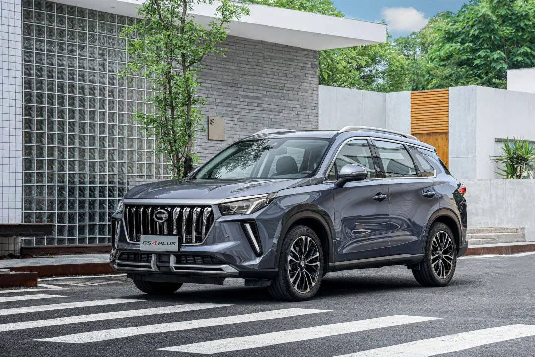传祺GS4 PLUS VS 长安CS75 PLUS，谁是同级性价比的YYDS？_搜狐汽车_搜狐网