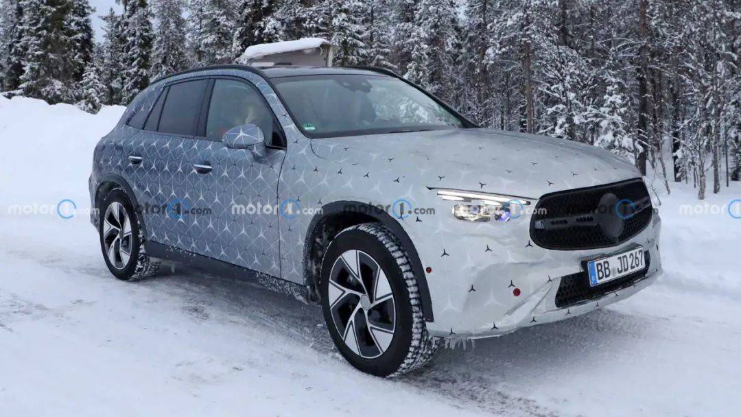 换代奔驰GLC谍照曝光 设计向C级靠拢 动力也用1.5T_搜狐汽车_搜狐网