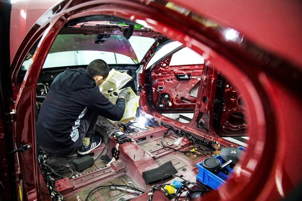 敢与法拉利488正面刚，东风标致508L太勇了！_搜狐汽车_搜狐网