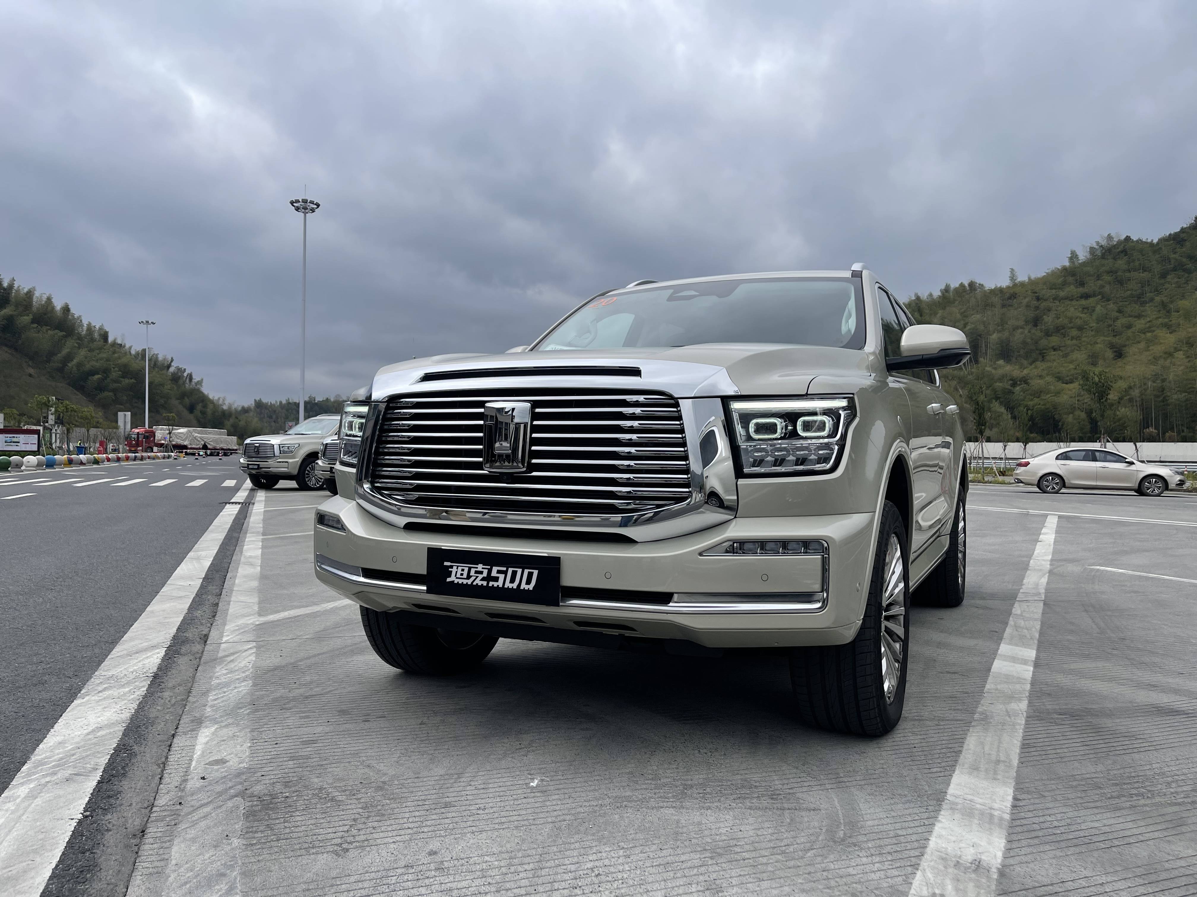 3.0T V6+9AT，华系品牌SUV旗舰新标杆，坦克500哪款配置值得买？_搜狐汽车_搜狐网