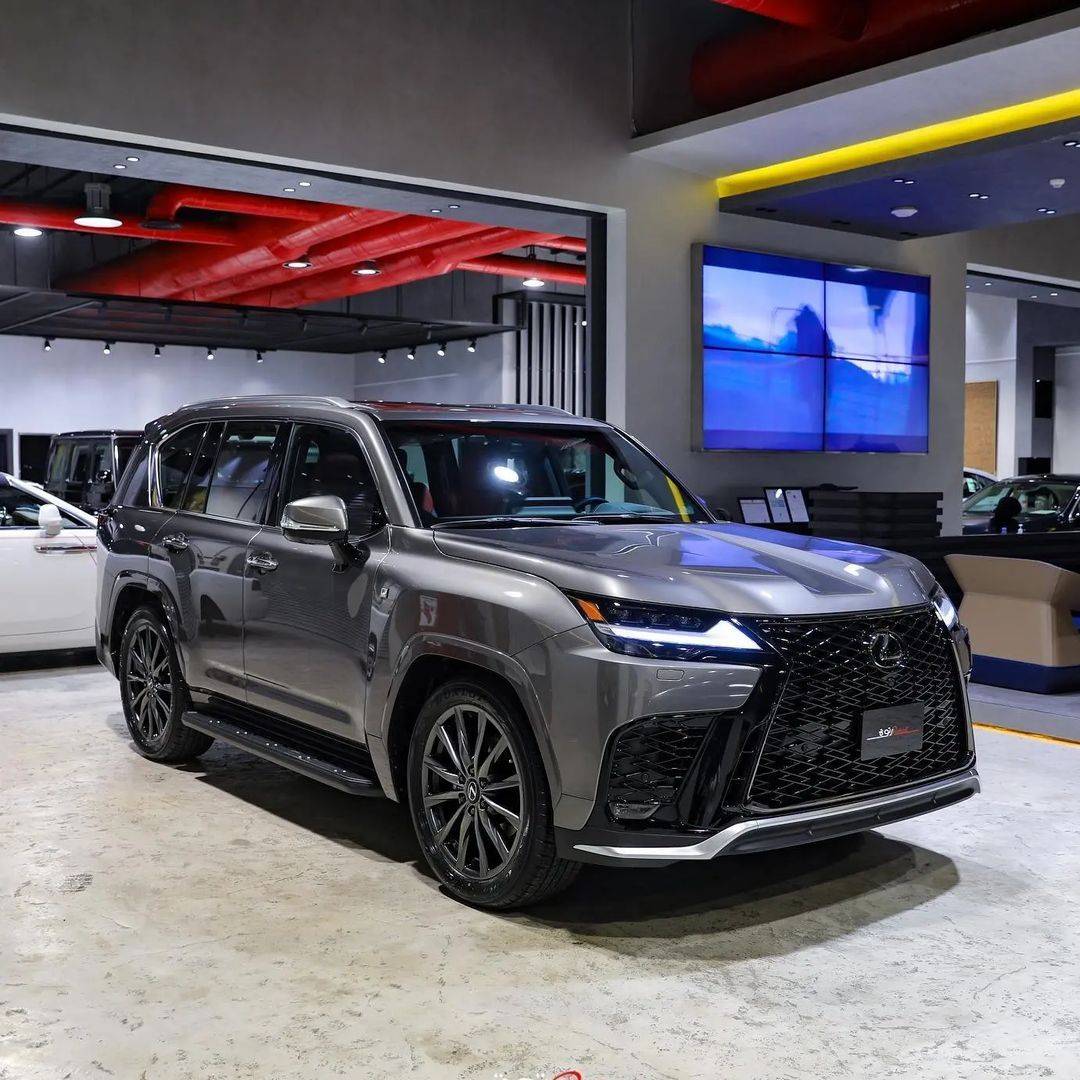 运动感十足！新一代雷克萨斯LX实拍，双涡轮+空气悬挂，霸气_搜狐汽车_搜狐网