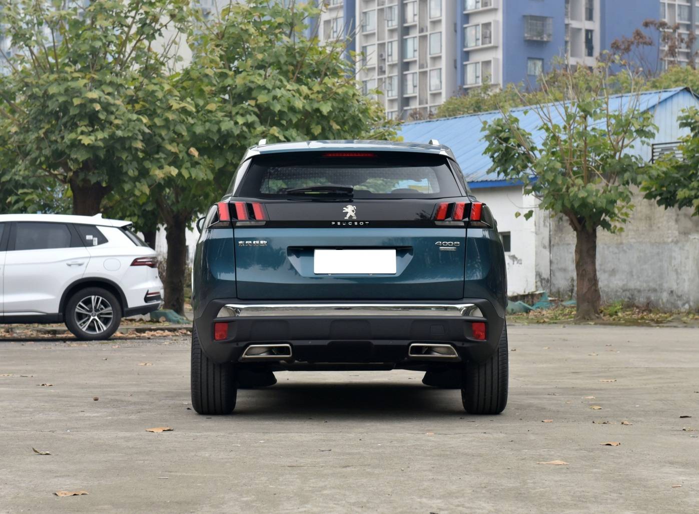 试驾标致4008创享版，1.8T+8AT，扭力梁后悬架，16.77万值不值？_搜狐汽车_搜狐网