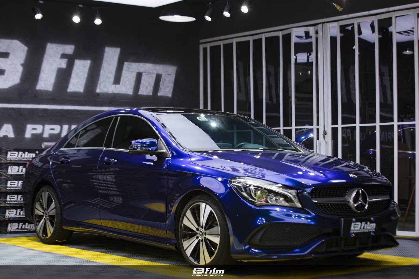 汲取了蓝莓的自然色彩，奔驰CLA200超亮金属篮莓改色膜-LBFILM_搜狐汽车_搜狐网