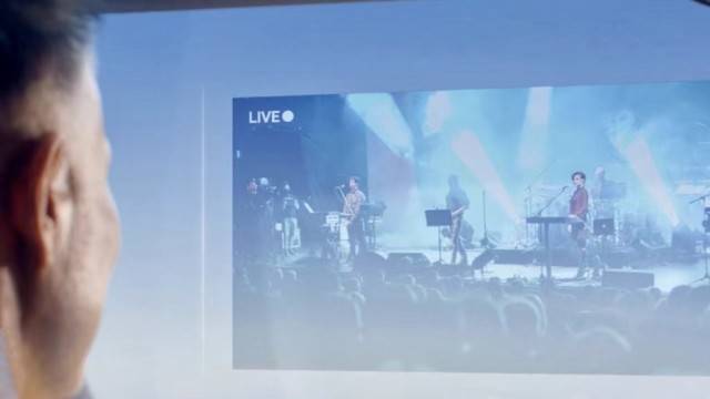 极狐和AITO都不配，华为AR-HUD在飞凡R7上首发，效果如何？_搜狐汽车_搜狐网