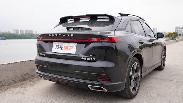 试驾奔腾B70S，运动范由内而外地贯彻，2.0T版本起售价不到13万？_搜狐汽车_搜狐网