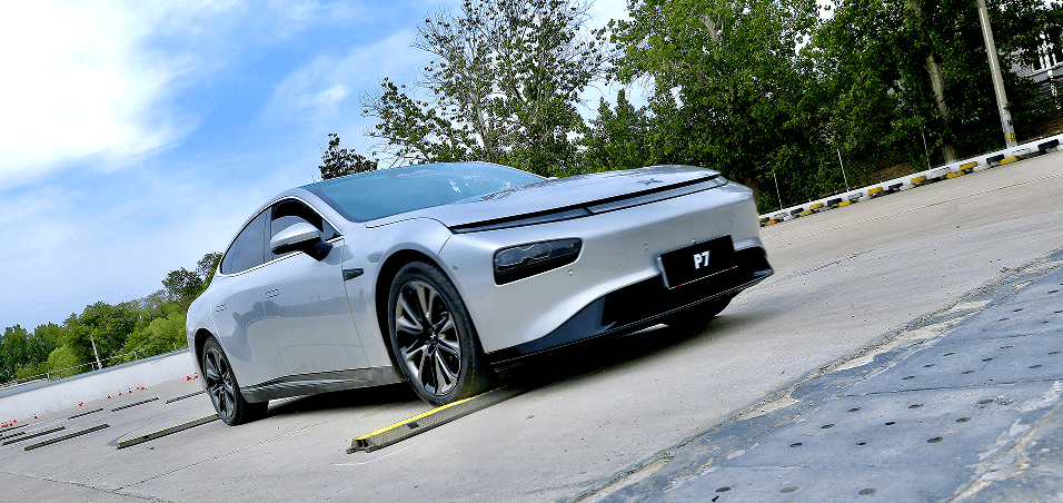 一台正常行驶30万公里的小鹏P7品质实测大揭秘_搜狐汽车_搜狐网