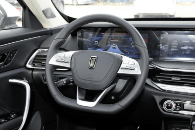 奔腾T77PRO——外观硬朗，配置丰富，年轻人的新宠_搜狐汽车_搜狐网