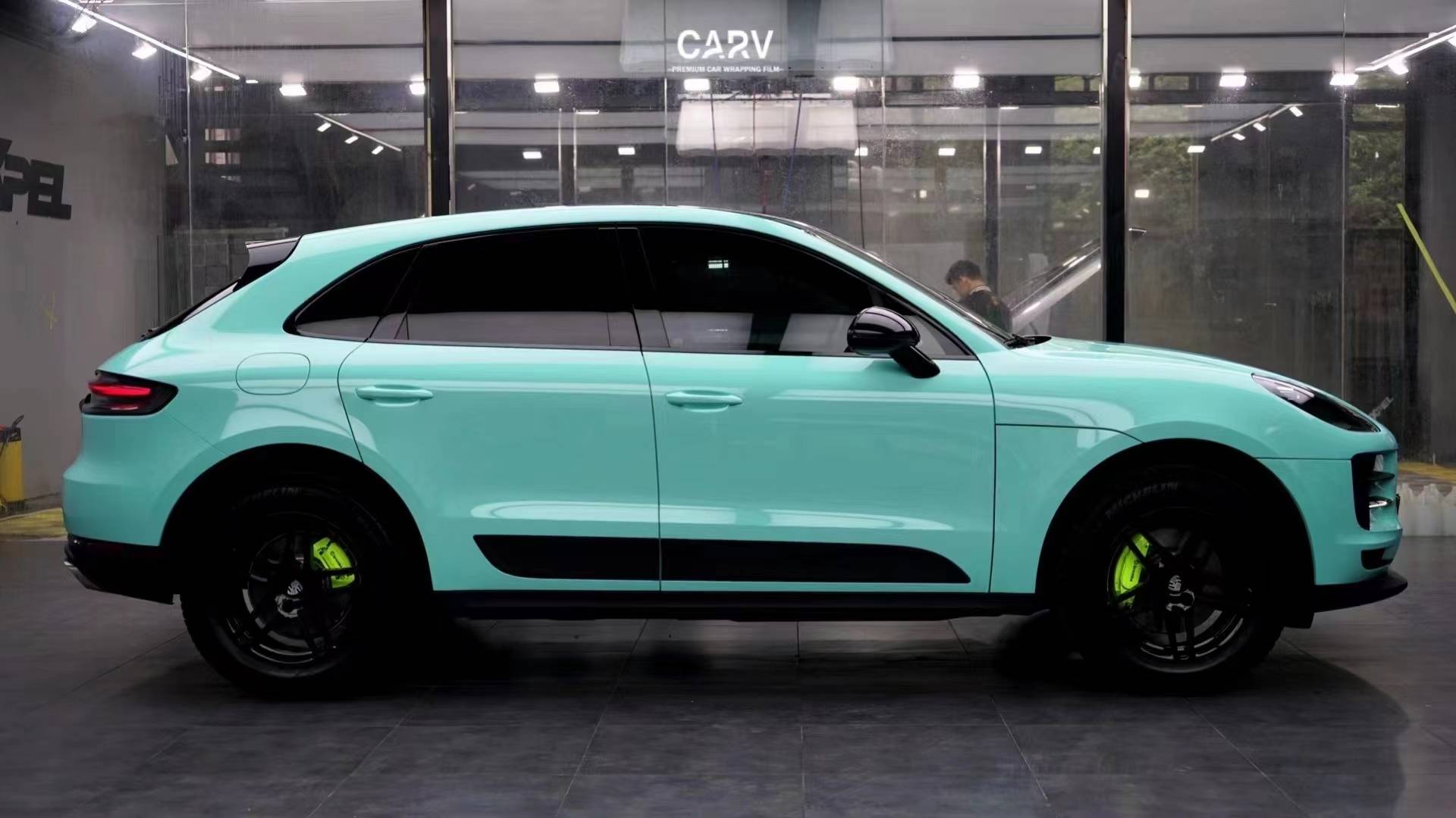 保时捷Macan卡孚改色膜白金蒂芙尼_搜狐汽车_搜狐网