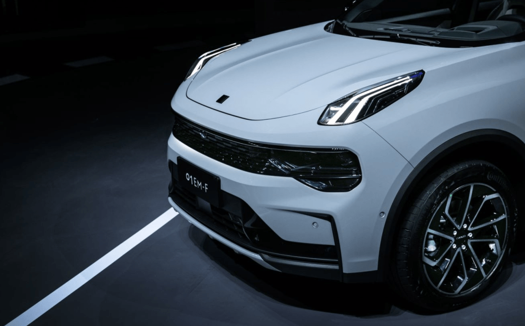 油耗低至4.88L/100km，领克01 EM-F混动全球首秀，18.80万元起售_搜狐汽车_搜狐网