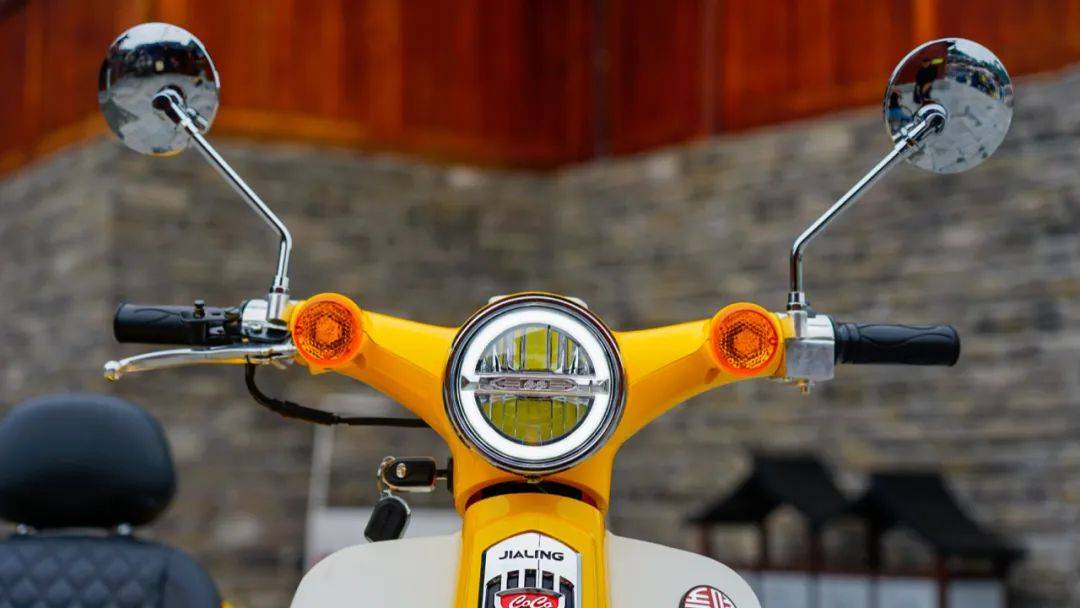 12680元起 嘉陵CoCo SVR180运动弯梁售价公布 ！同场CoCo机车品牌正式发布！_搜狐汽车_搜狐网