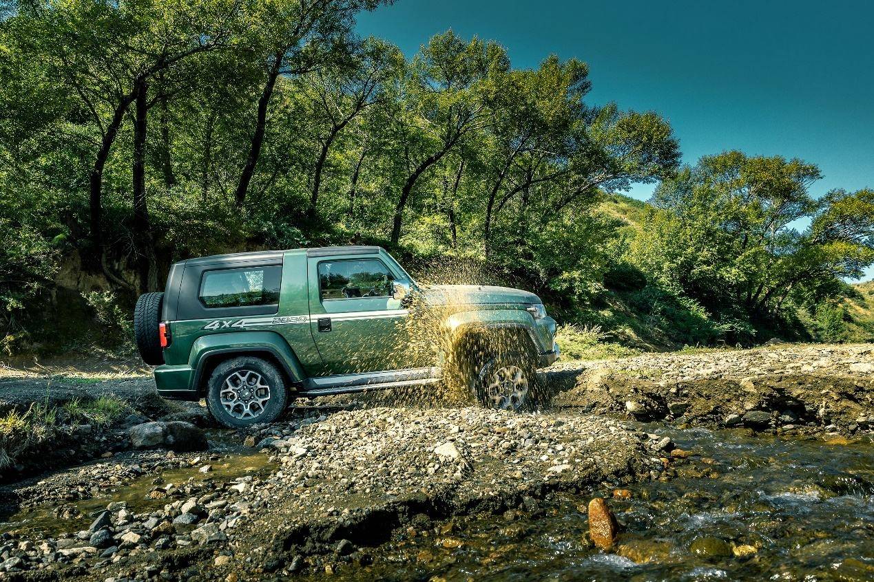 能敞篷的硬派越野只要15.98万起 解析北京BJ40城市猎人版_搜狐汽车_搜狐网