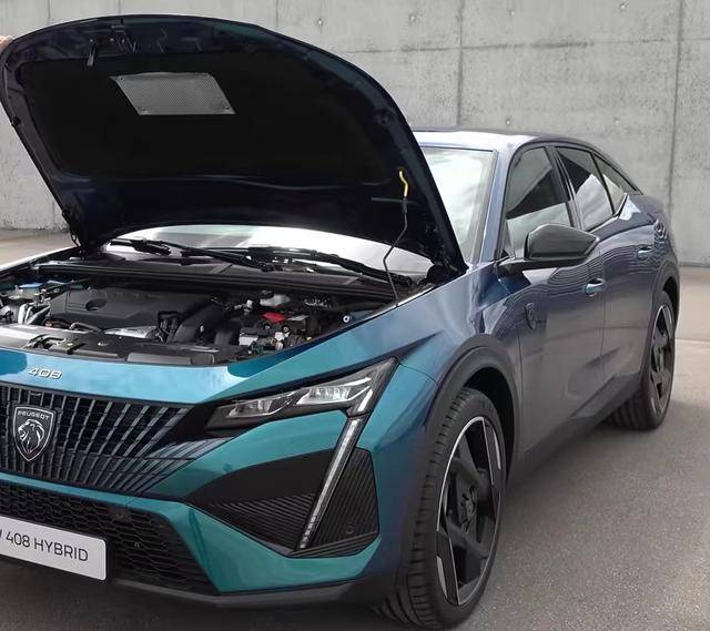 海外实拍全新408X，1.6T+8AT+蝴蝶悬架，网友：标致版“凡尔赛”？_搜狐汽车_搜狐网