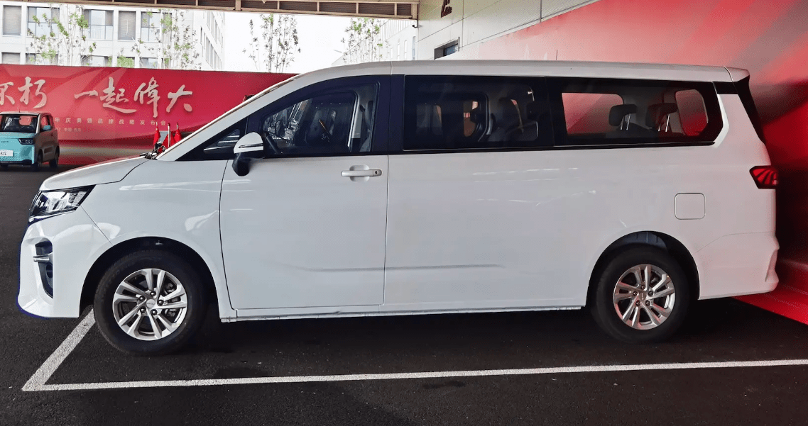 搭五菱柳机，北汽制造全新MPV“王牌”发布，抢五菱蛋糕？_搜狐汽车_搜狐网