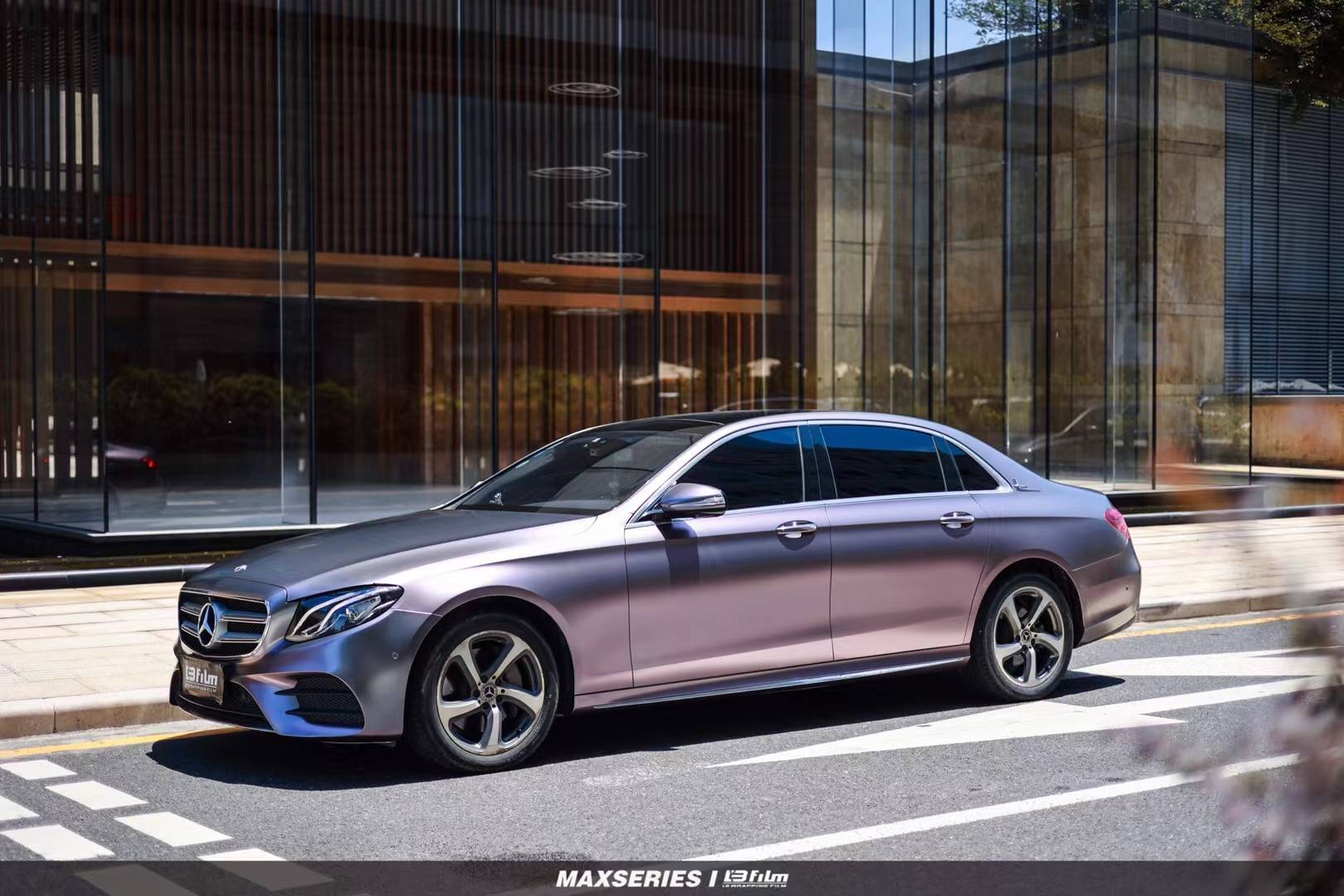 奔驰E300L-LBFILM改色膜卡普里灰紫,“星河璀璨，梦幻百变”_搜狐汽车_搜狐网