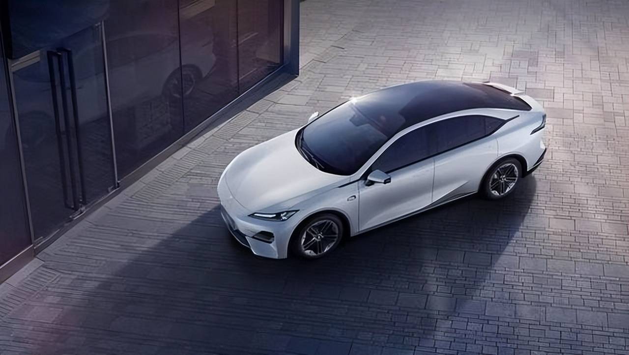 长安深蓝SL03上市，氢电车来袭，轴距达2900mm_搜狐汽车_搜狐网