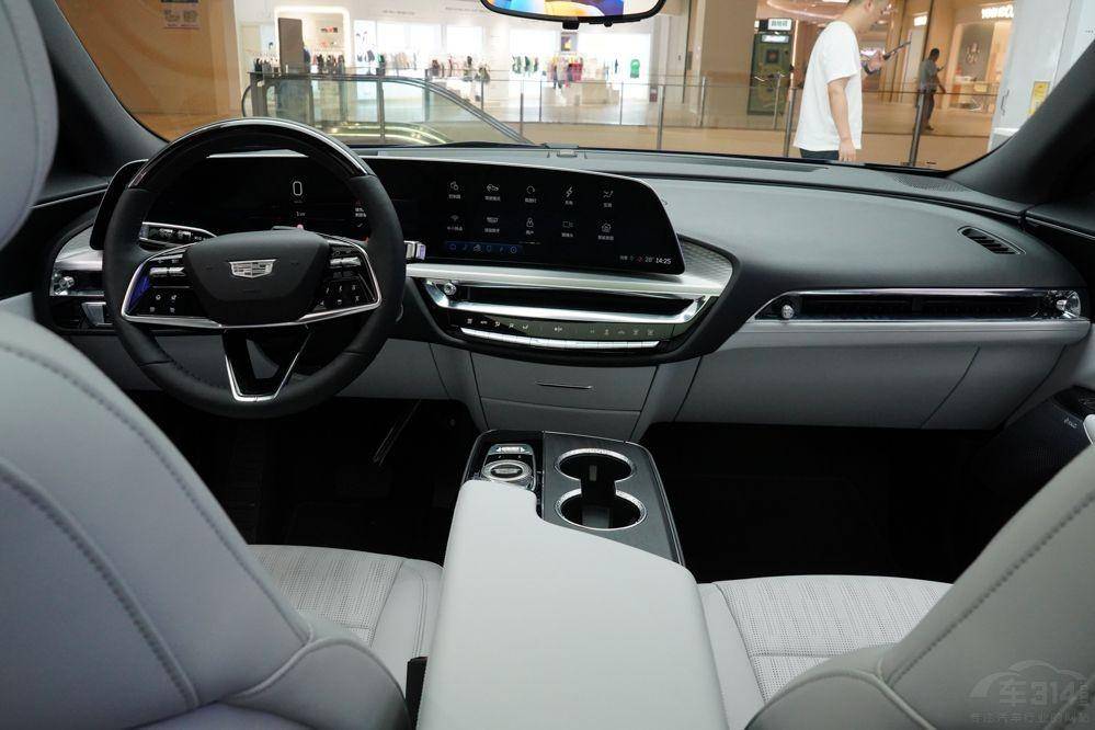 四十多万买中大型SUV，凯迪拉克LYRIQ锐歌和蔚来ES7该选谁？_搜狐汽车_搜狐网