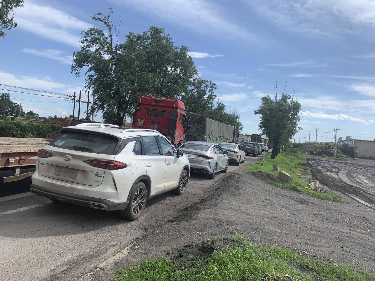 传祺钜浪混动GMC2.0极限首测，一箱油最长跑1711km，百公里油耗3.2L_搜狐汽车_搜狐网