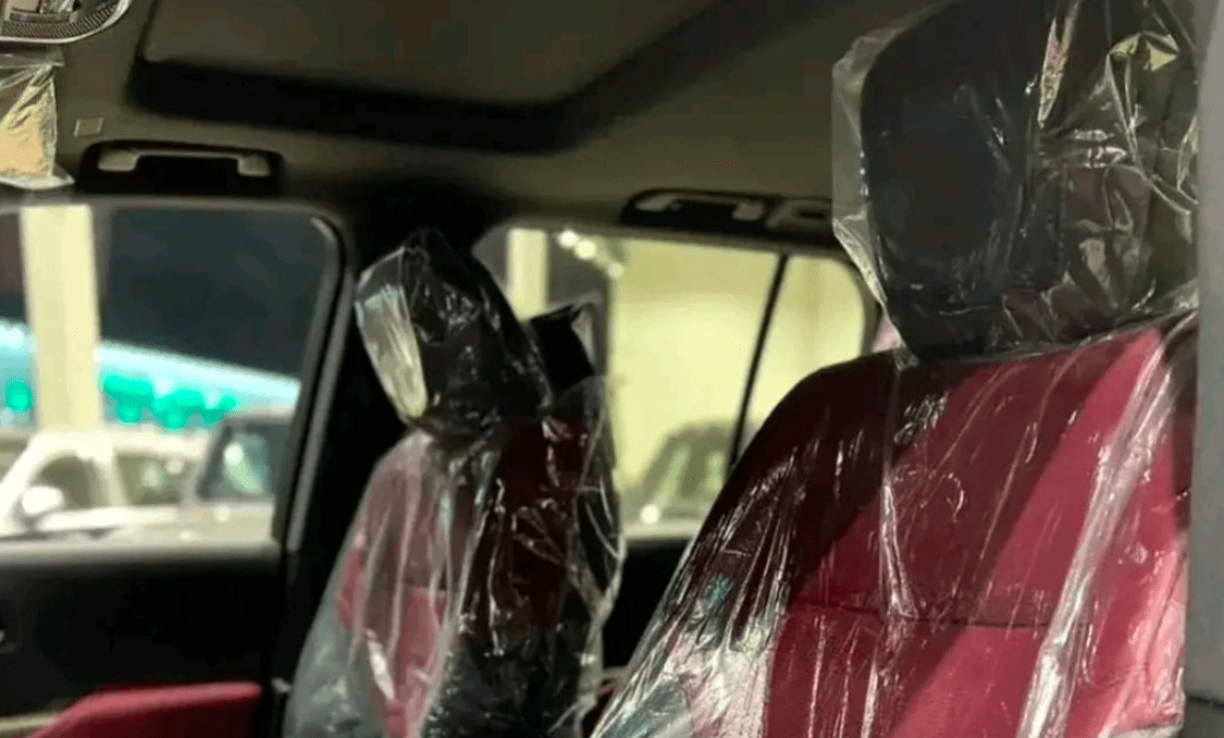 实拍新丰田兰德酷路泽，国六版将登场，3.5T+10AT，或130万元起_搜狐汽车_搜狐网