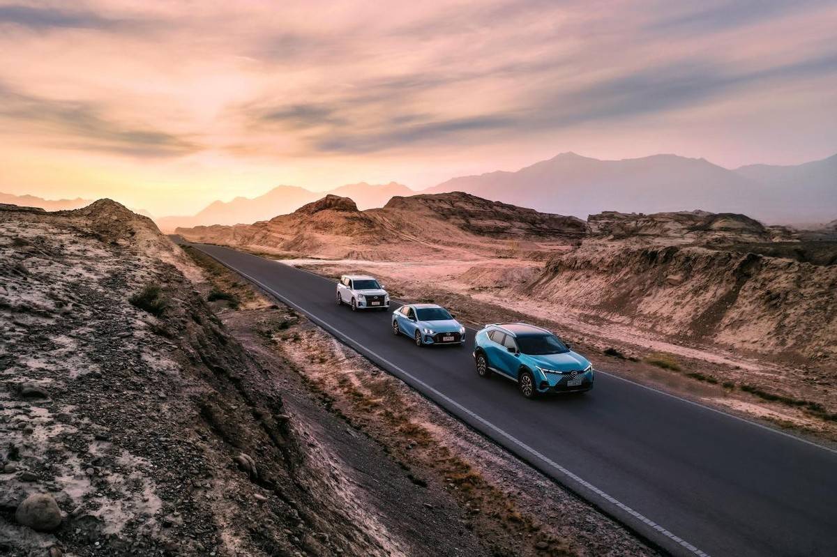 透明底盘+记忆泊车，影酷身携钜浪混动GMC2.0，实测续航1711km_搜狐汽车_搜狐网