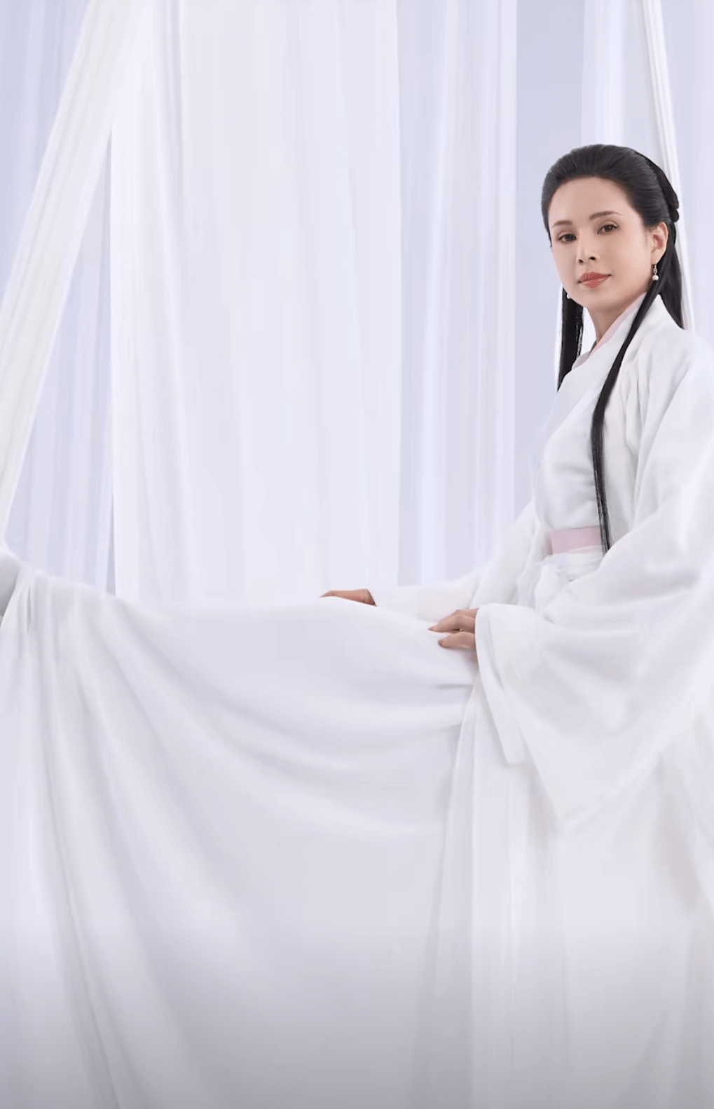 李若彤时隔27年再扮小龙女 身段柔软依然仙气飘飘-搜狐大视野-搜狐新闻