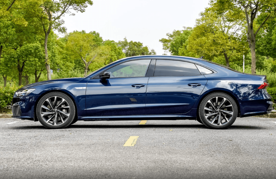 全轮转向+3D影像，上汽奥迪A7L比CLS300更豪华_搜狐汽车_搜狐网