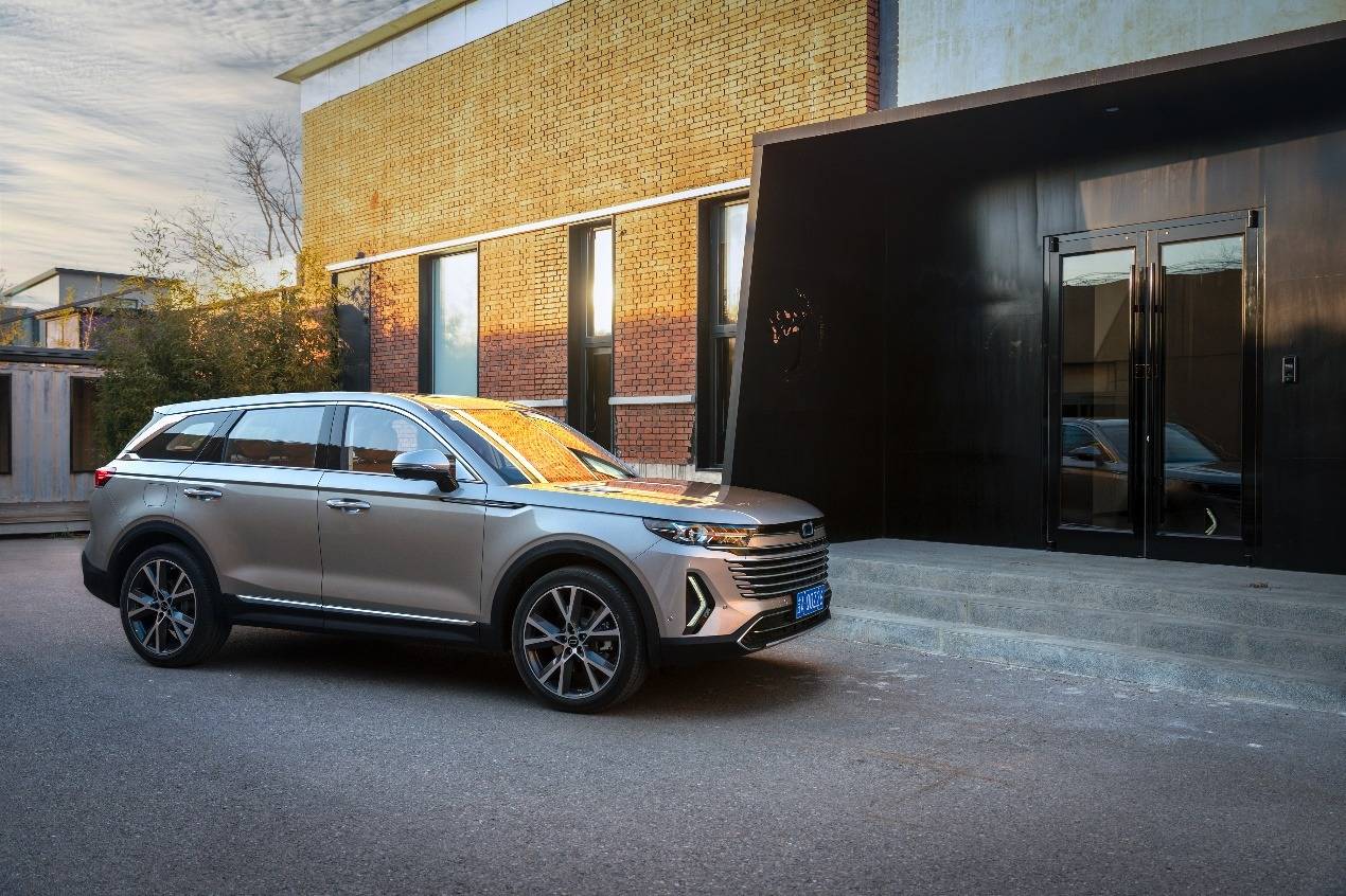 新标识 新产品 一汽奔腾2023款T99、T77焕新而来_搜狐汽车_搜狐网