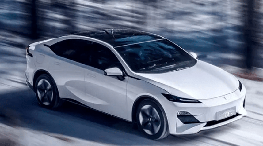 增程技术是当前最优选？看长安深蓝SL03挑战1200km超长里程_搜狐汽车_搜狐网