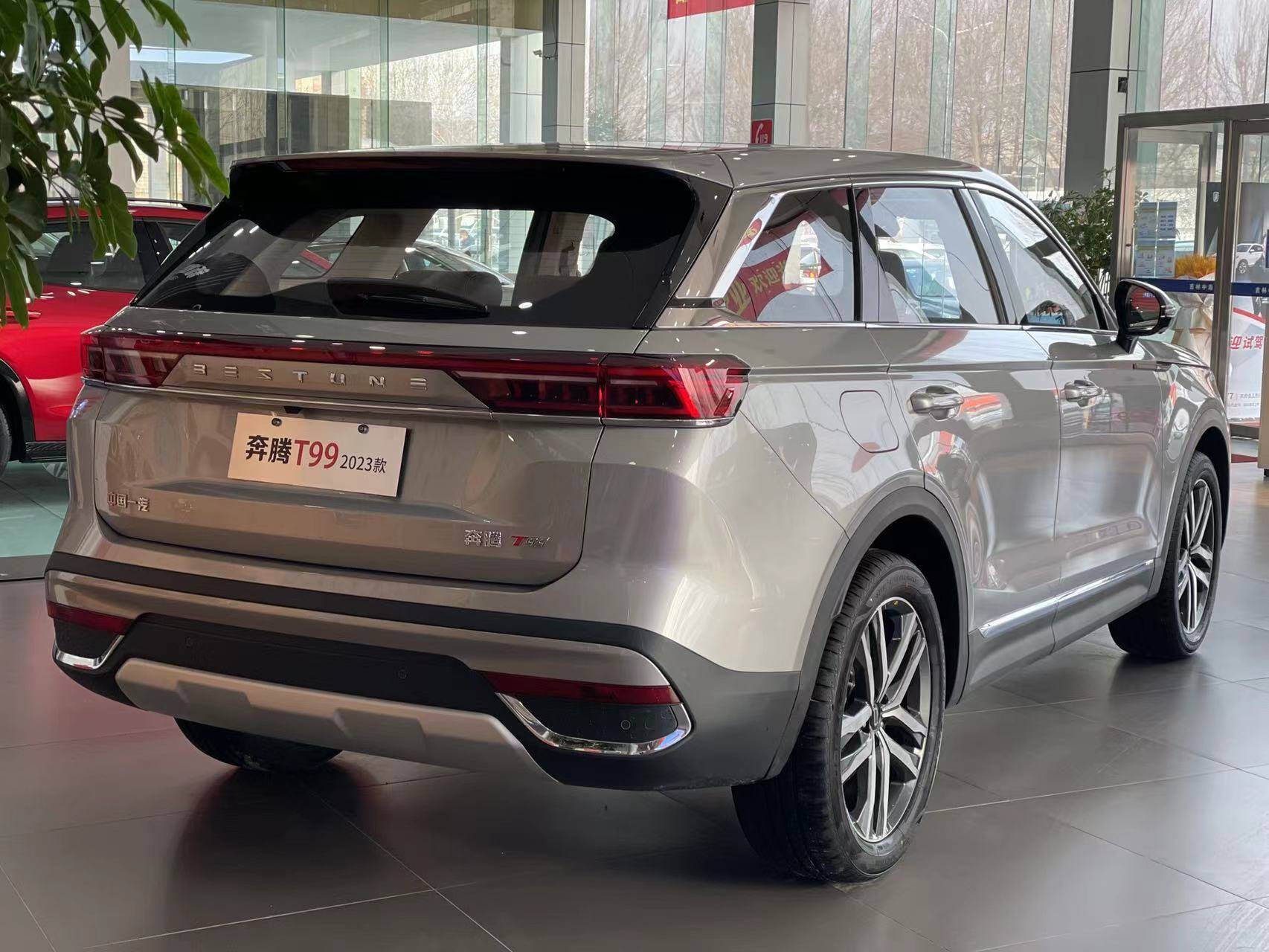 价格亲民，品质越级，怪不得T99和T77称得上是“国民SUV”！_搜狐汽车_搜狐网