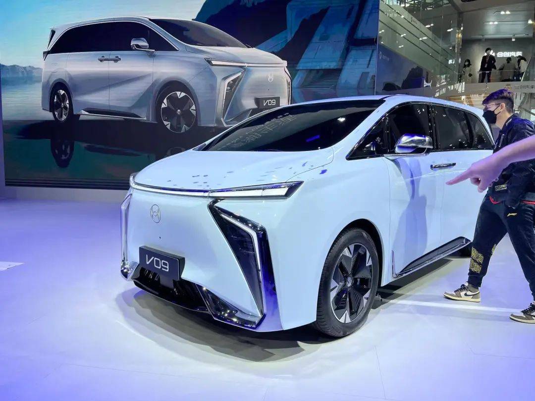 合创V09亮相，纯电MPV又多一个选择_搜狐汽车_搜狐网