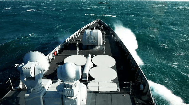 055型舰标准VLS随便看，052C型舰蜂窝煤垂发，偏要打码或套上盖子 - 网际谈兵