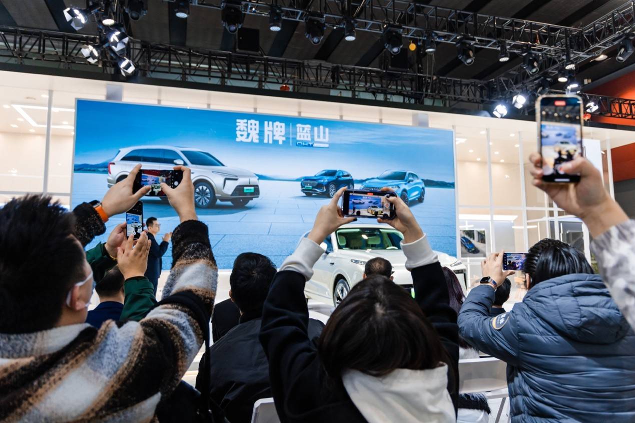 为中国家庭而生，蓝山DHT-PHEV开启大六座智能SUV新时代_搜狐汽车_搜狐网